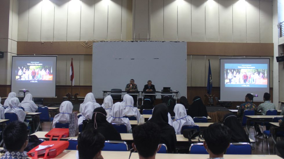 SMA AABS Purwokerto Goes to Campus UNDIP dan UNS